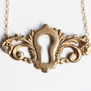 Keyhole Necklace Gold, Vintage Pendant Necklace, Key Necklace, Brass ...