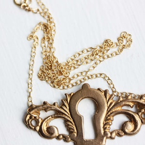 Keyhole Necklace Gold, Vintage Pendant Necklace, Key Necklace, Brass ...