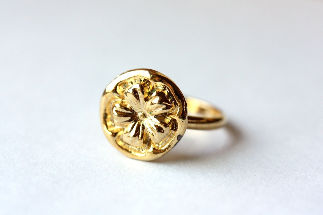 Flower Circle Ring, Flower Ring, Gold Flower Ring, Round Gold Ring - Etsy