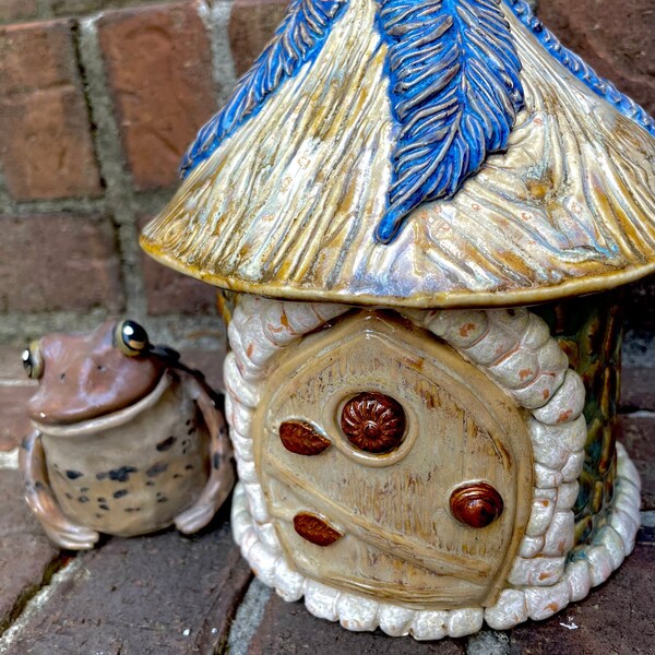 Toad House - Etsy