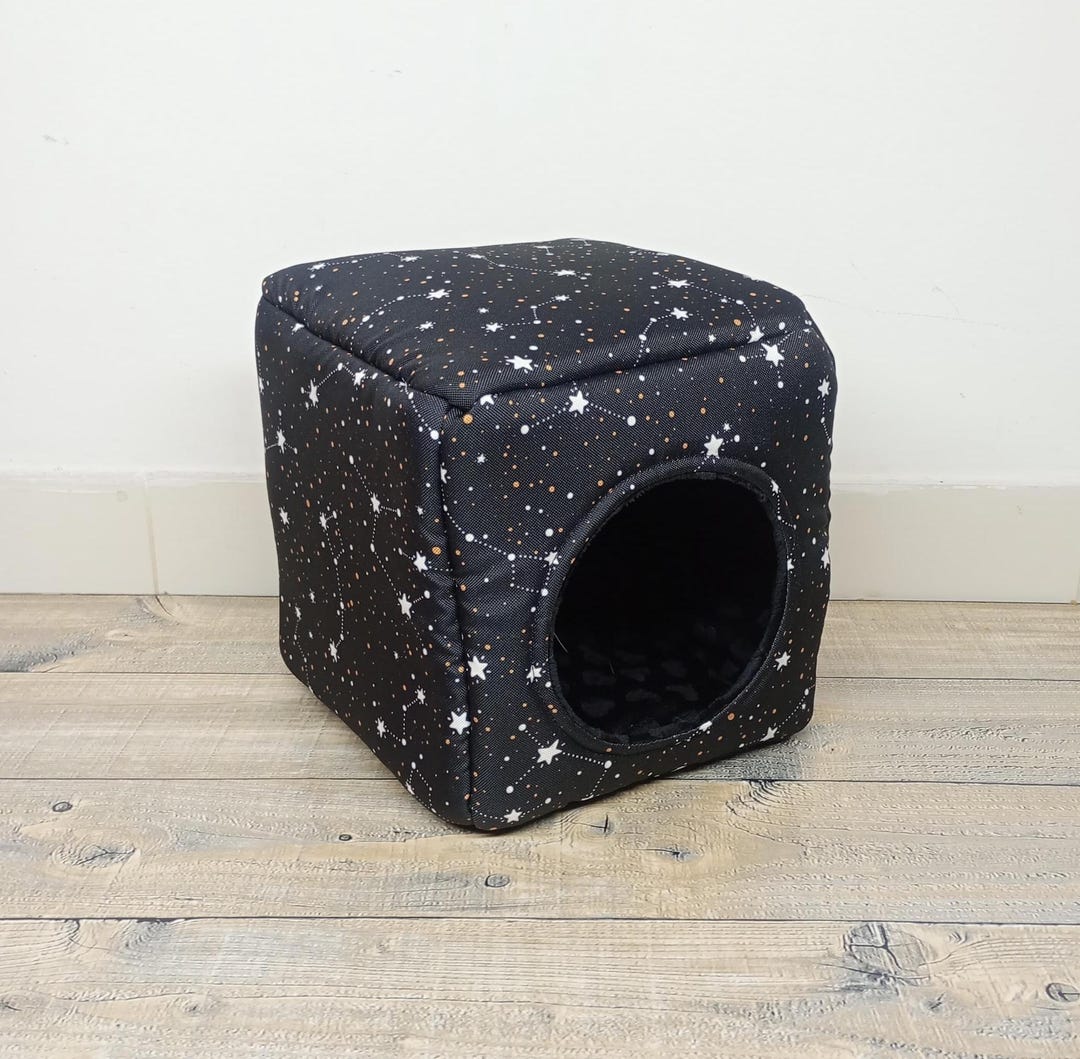 Cozy Fleece Hideout Cube for Guinea Pigs & Hedgehogs – Handmade Small ...