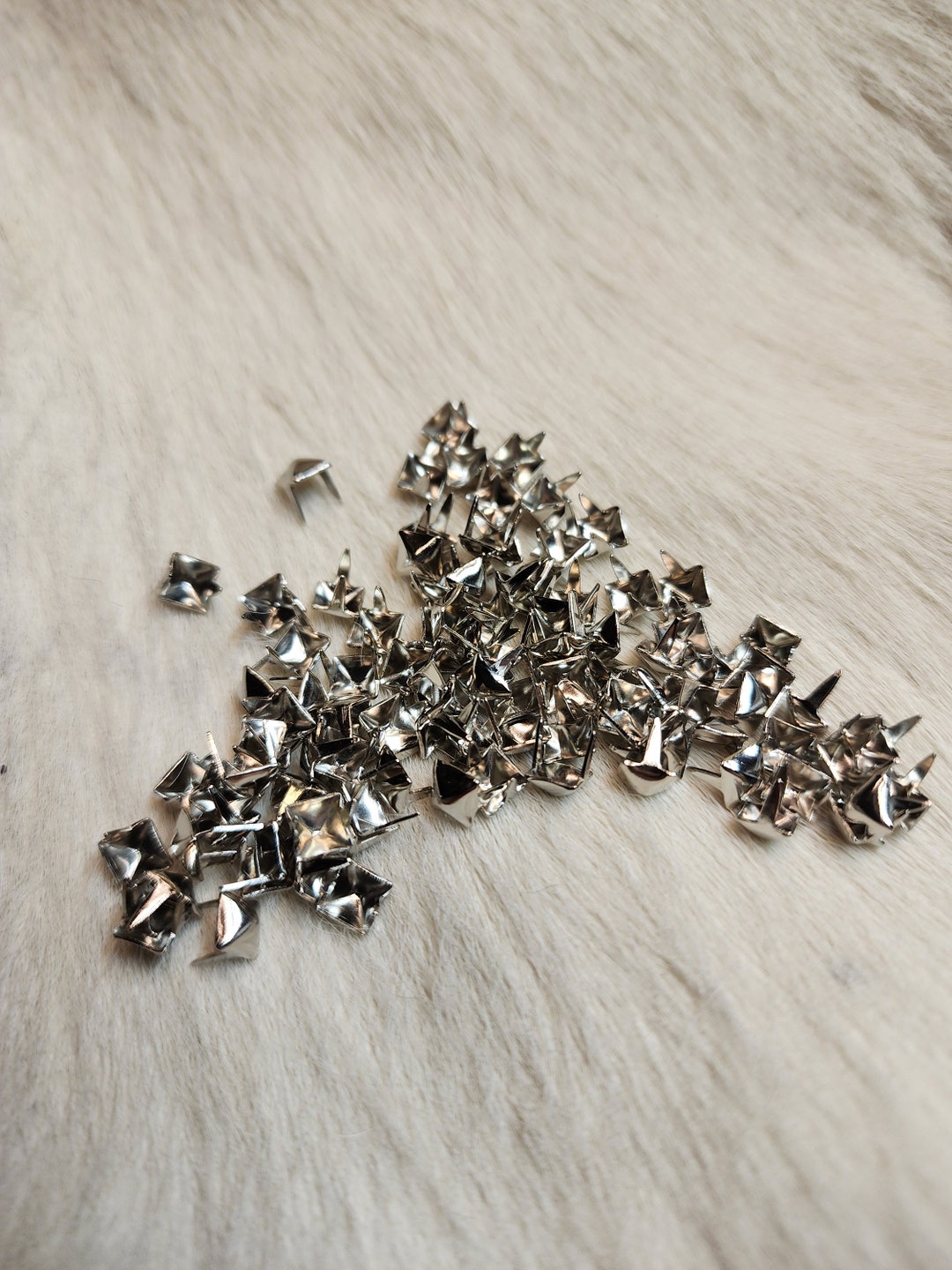 Pyramid Nail Head Spots ~ 3/16" Inch ~nickel Plated Over Steel~ Pack of ...
