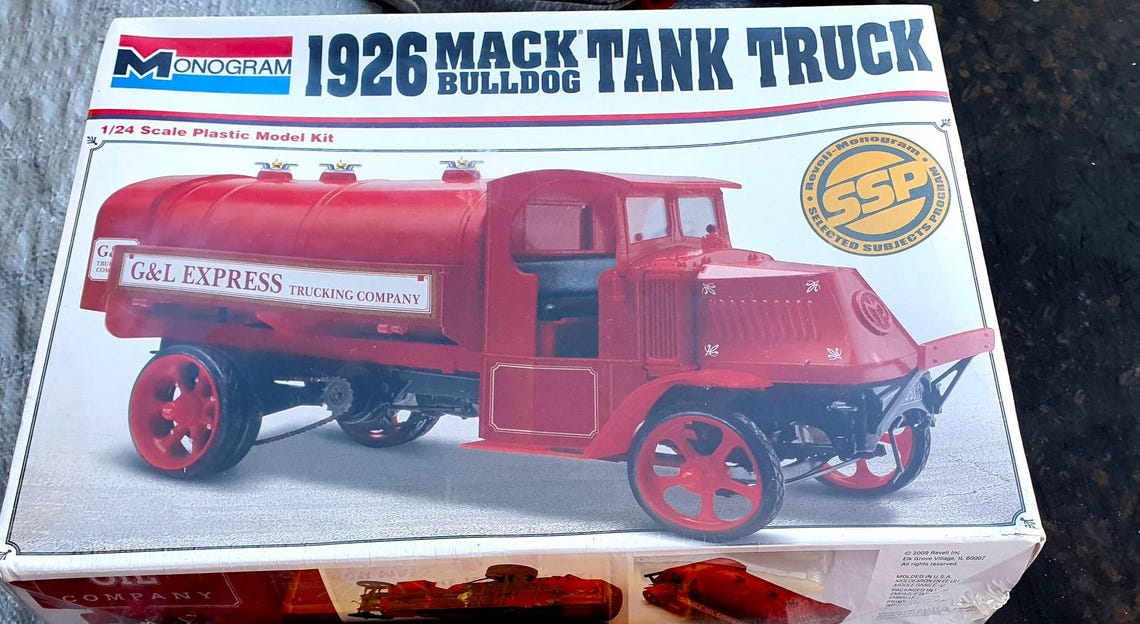 Plastic SCALE MODEL Kits Vintage, Antique Hobby Bus, Military Truck Car ...