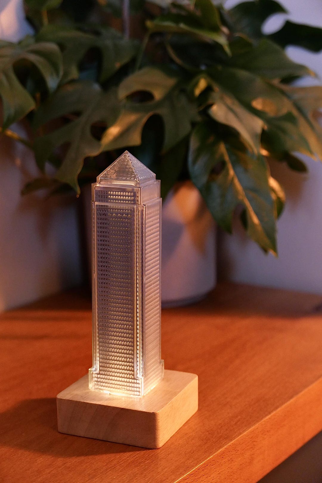 One Canada Square (canary Warf) Scale Model Architectural Desk Light - Etsy