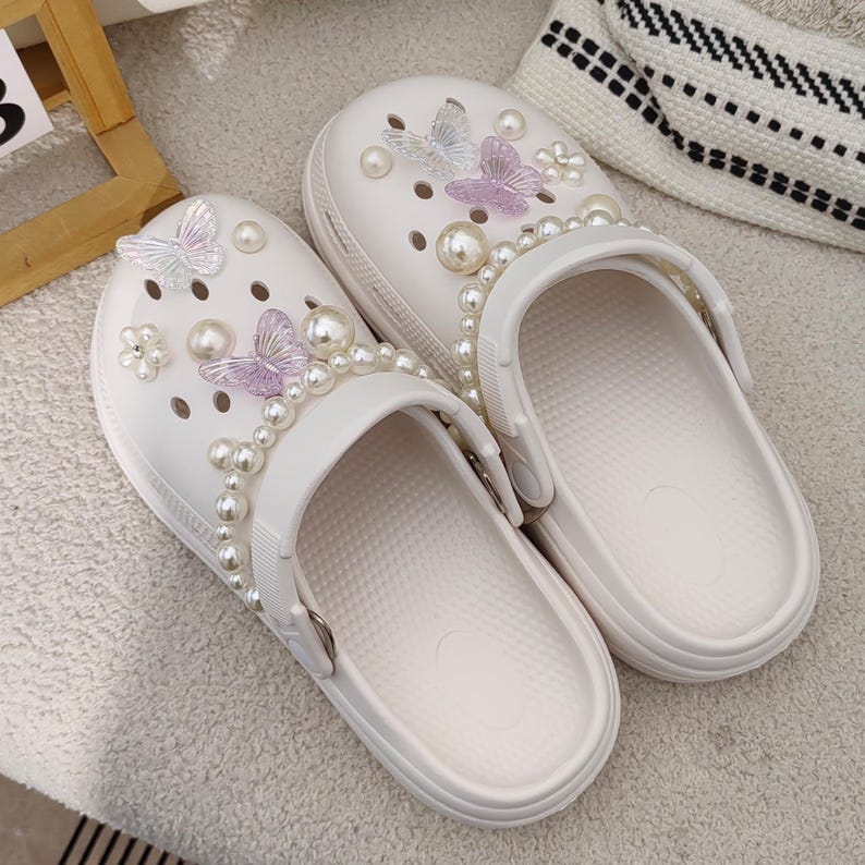 Set of 16 Elegant yet Charmingly Cute Shoe Charm Sets Summer Winter ...