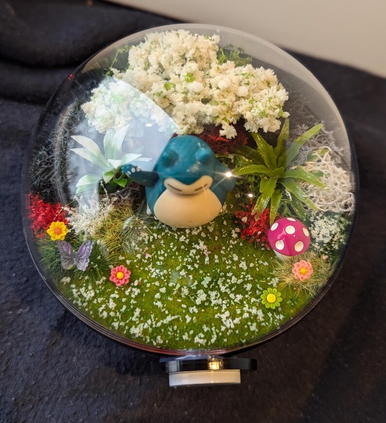 Snorlax Pokeball Handmade Pokemon Terrarium. Homemade, Diarama ...
