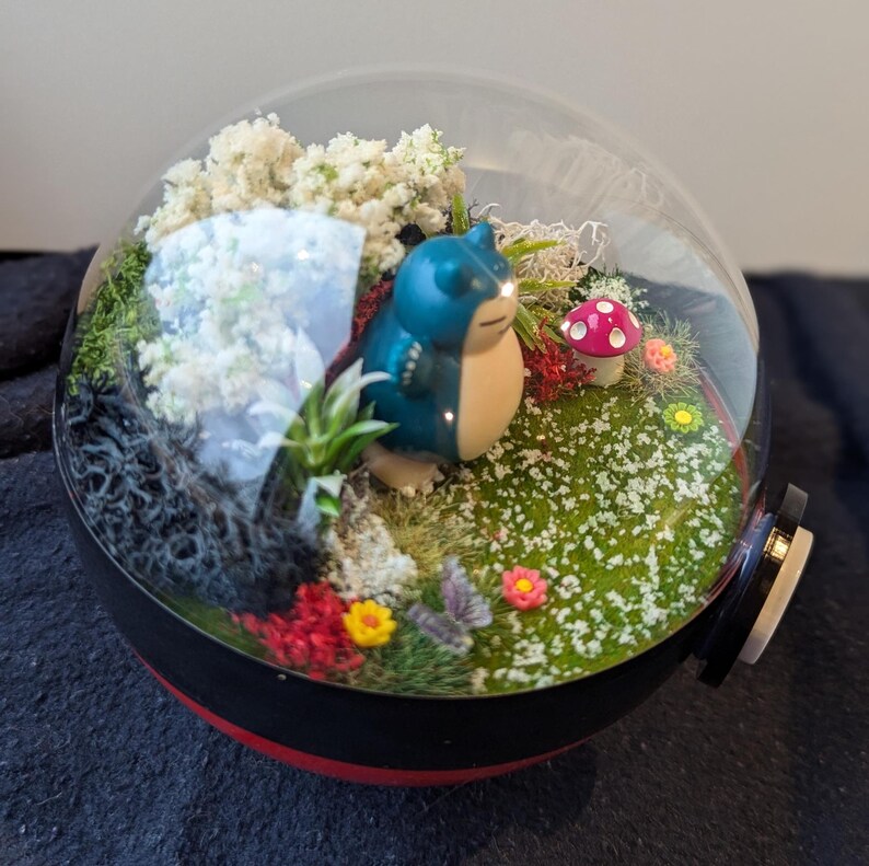 Snorlax Pokeball Handmade Pokemon Terrarium. Homemade, Diarama ...
