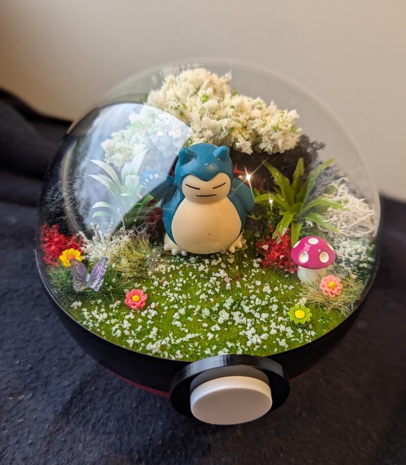 Snorlax Pokeball Handmade Pokemon Terrarium. Homemade, Diarama ...