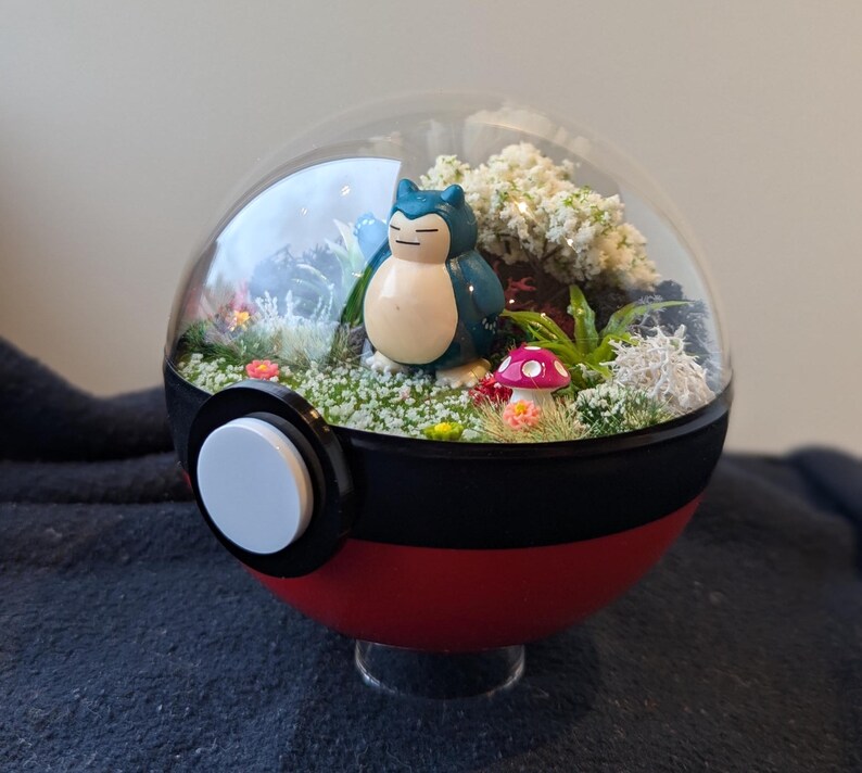 Snorlax Pokeball Handmade Pokemon Terrarium. Homemade, Diarama ...