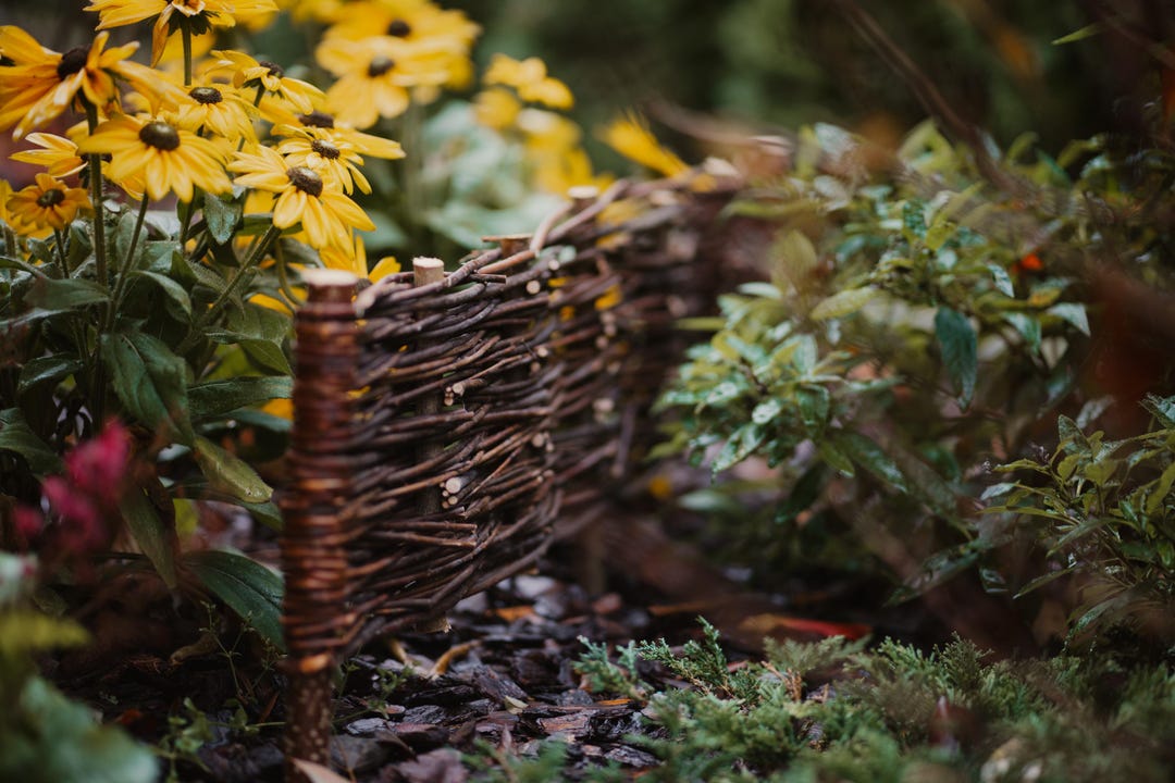 Set of 5 Handwoven Wicker Garden Fences – Natural Decorative Palisade ...