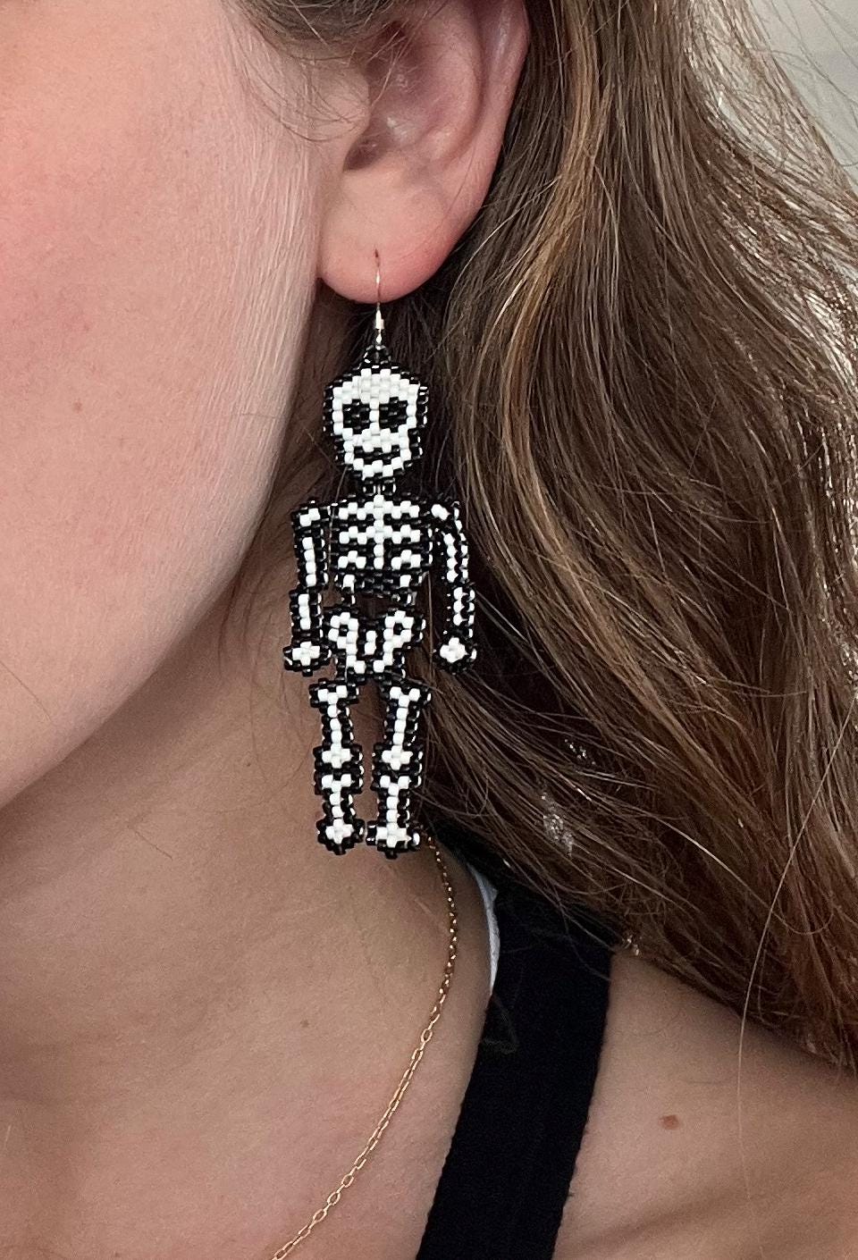 Skeleton Peyote Stitch Pattern | Halloween | DIY Earrings or Keychain ...