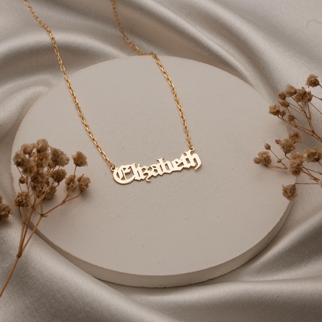 Old English Nameplate Necklace: Personalized Gothic Name Pendant in ...