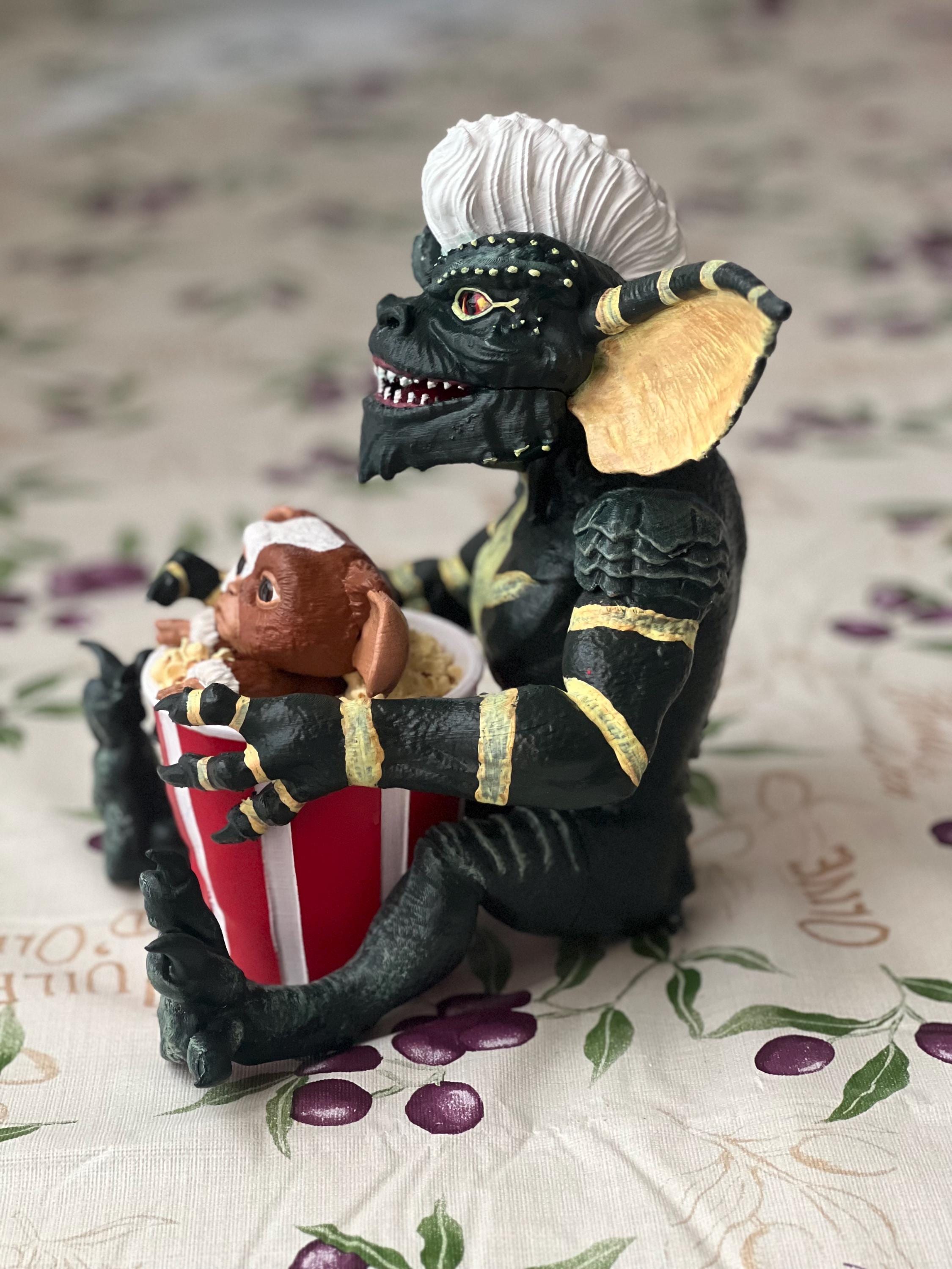 Gremlins Movie Gizmo in Popcorn Bucket | Hand-painted 3D Collectible ...