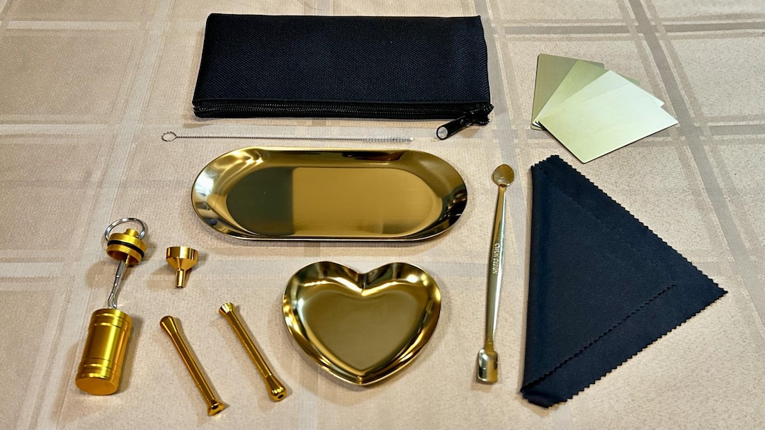 A Simple Travel Kit for Snuffing / Snorting - Etsy