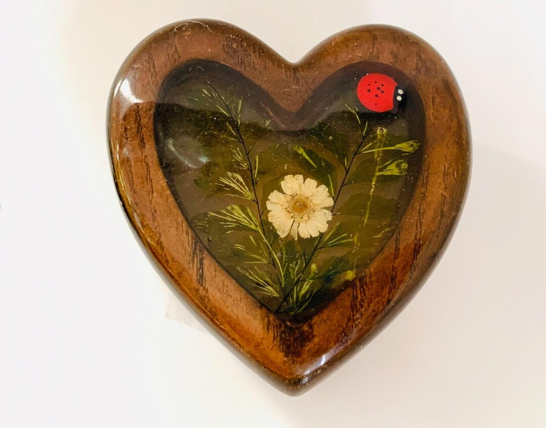 Vintage Wood Heart Shaped Box With Daisy and Lady Bug Lucite Lid ...