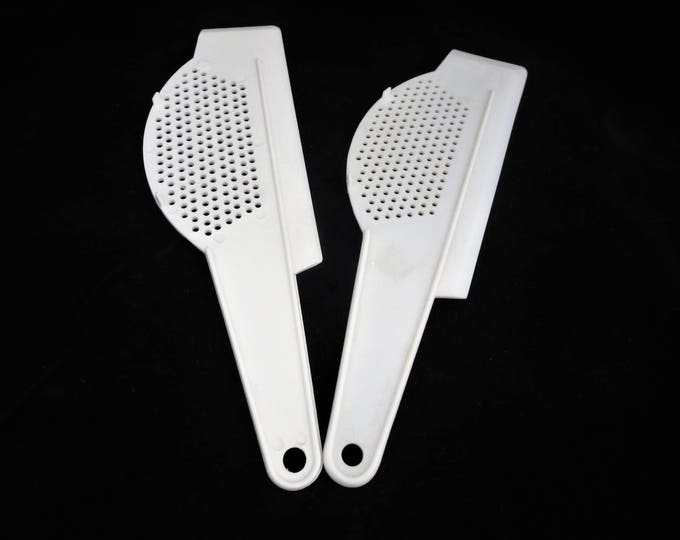 Vintage White Plastic Pot Strainer - Pot Drainer - Crescent Strainer ...