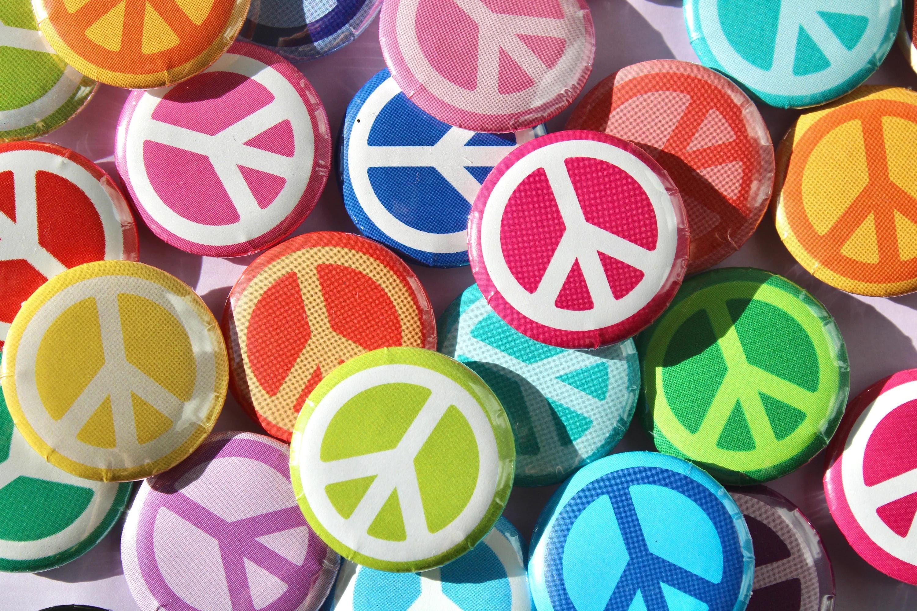 Peace Sign Pinback Button – Colorful Retro Badge, Hippie Aesthetic Pin ...