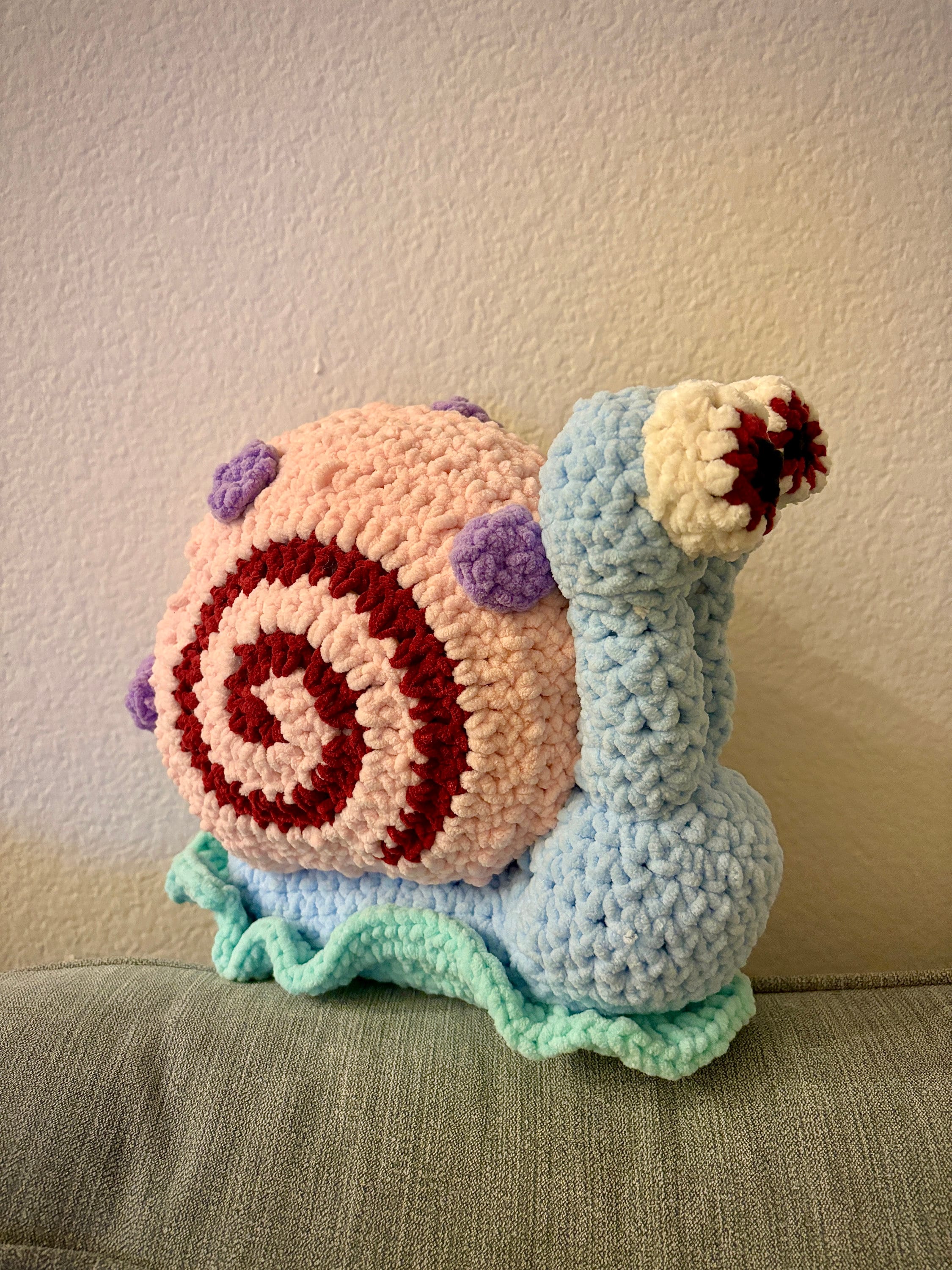 Gary the Snail | Handmade Crochet Amiguri Plushie - Etsy