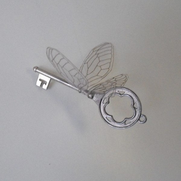 Winged Flying Key With Large Wings in Shiny Silver SRSLP - Etsy UK