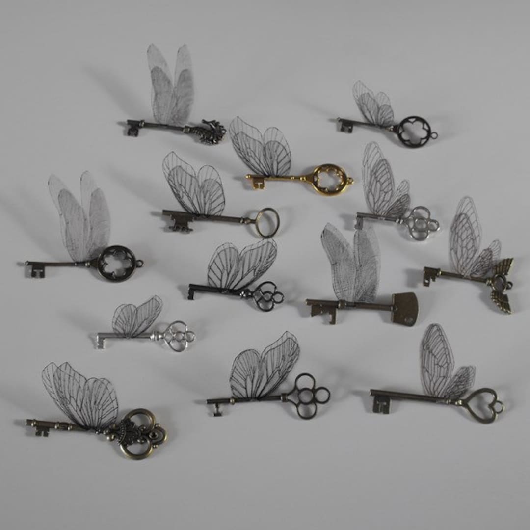 5 X Flying Keys With Wings – Various Types and Sizes – 5KEY5 - Etsy