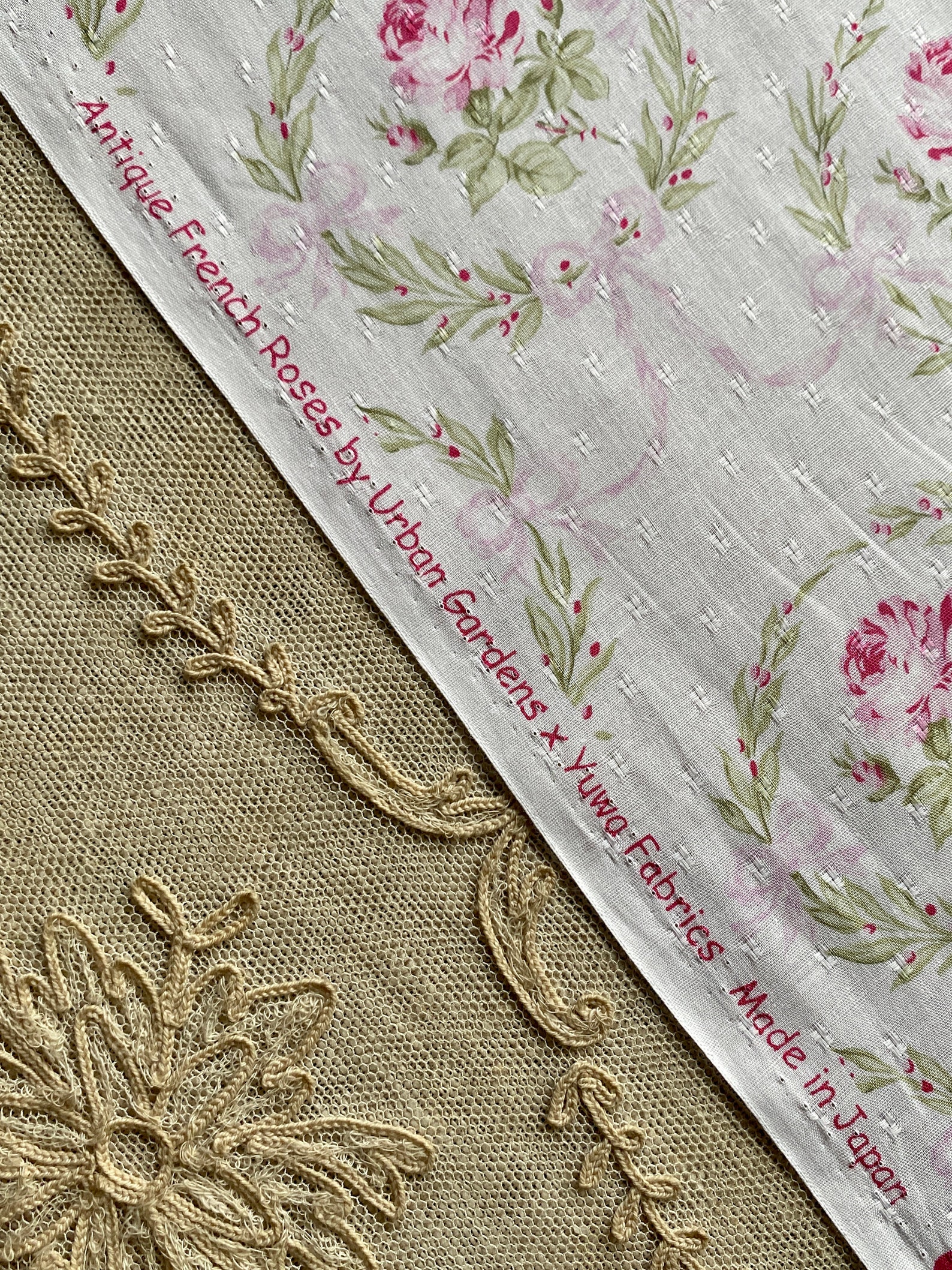 Rose & Wreath Fine Cotton Dobby Weave Fabric - Etsy