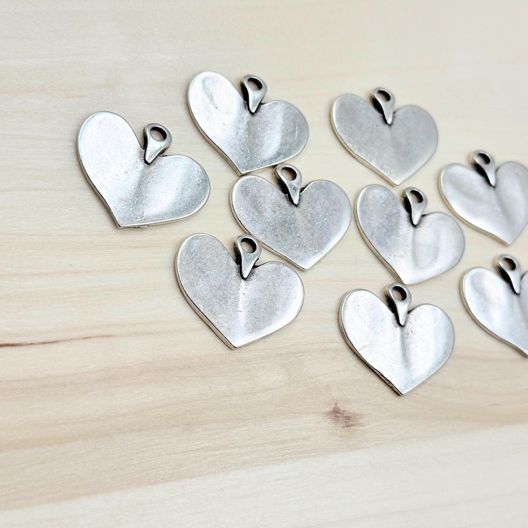 10 Antique Silver Heart Charms: Zinc Metal Alloy Jewelry Findings - Etsy