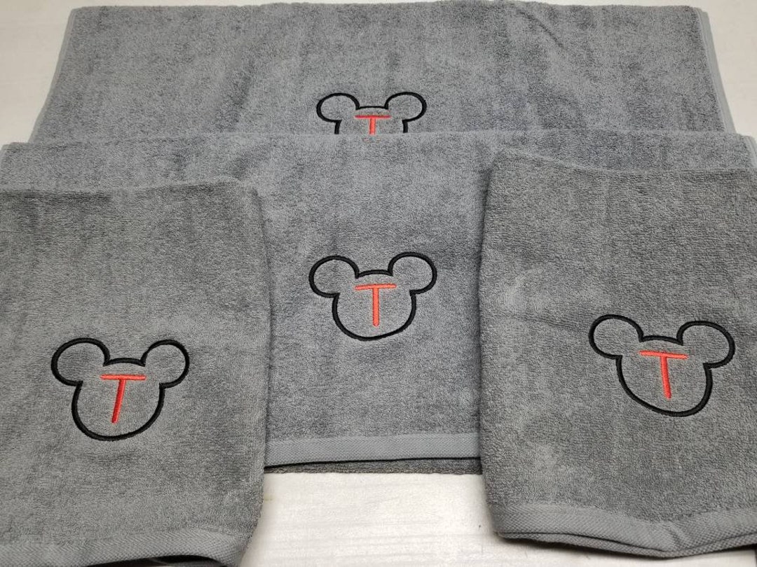 Monogrammed Mouse Towel Set: Personalized Cotton Bath Towels - Etsy