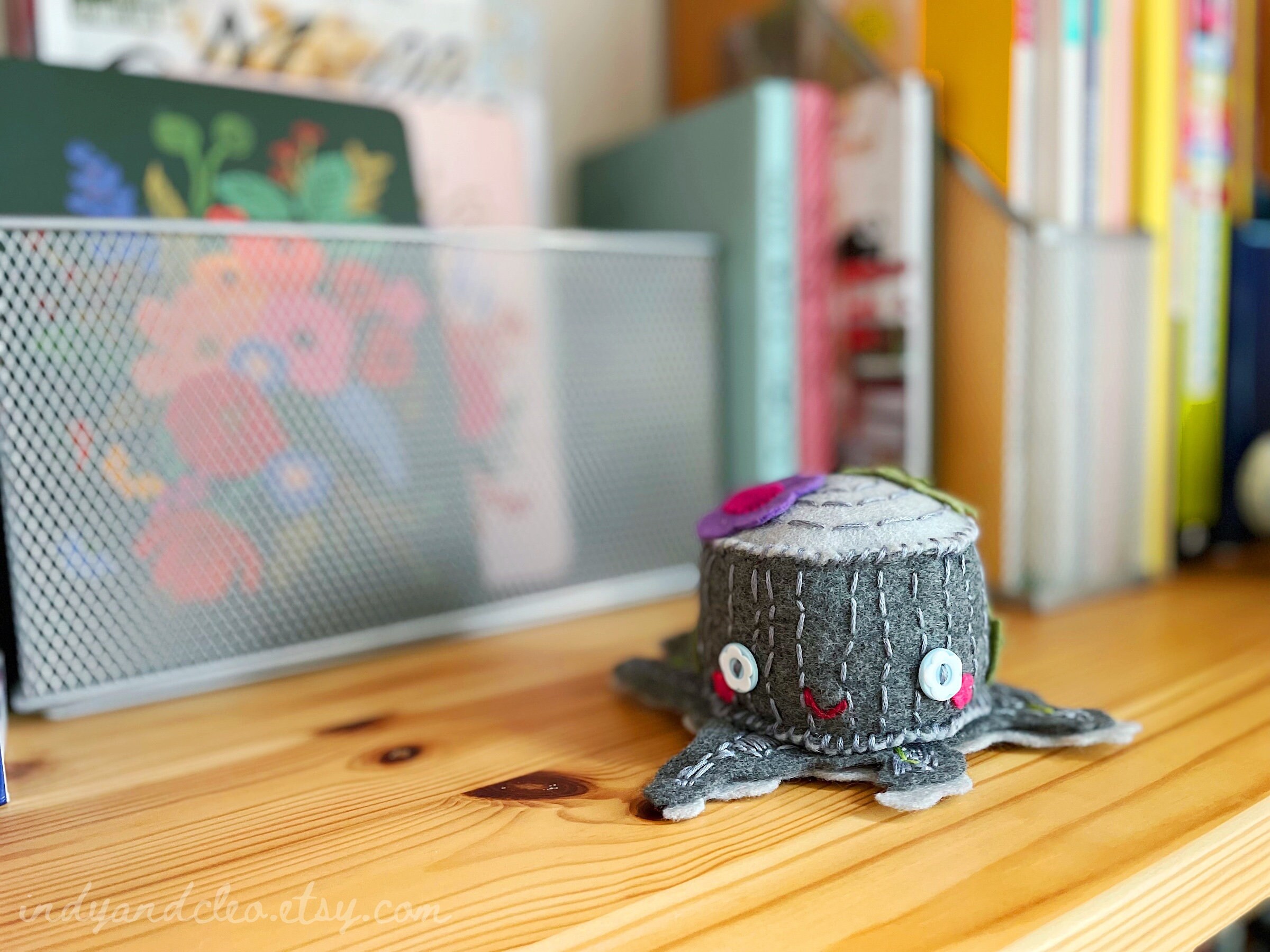 Handmade Felt Tree Stump, Stuffed Tree Plushie, Tree Stump Toy ...