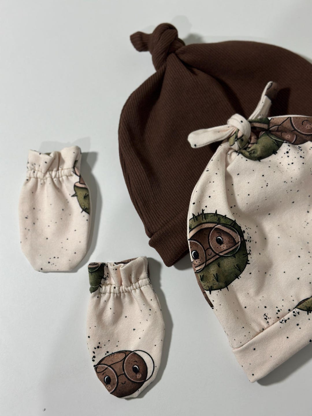 Baby Hat & Mittens Sewing Pattern: Knit Fabric, Newborn to 24 Months ...