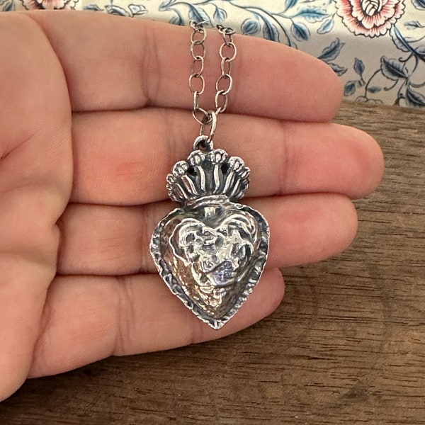 Sacred Heart Necklace - Etsy