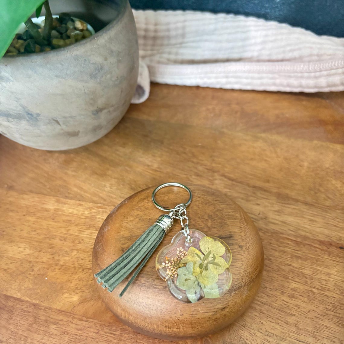 Dried Floral Epoxy Resin Keychains - Etsy