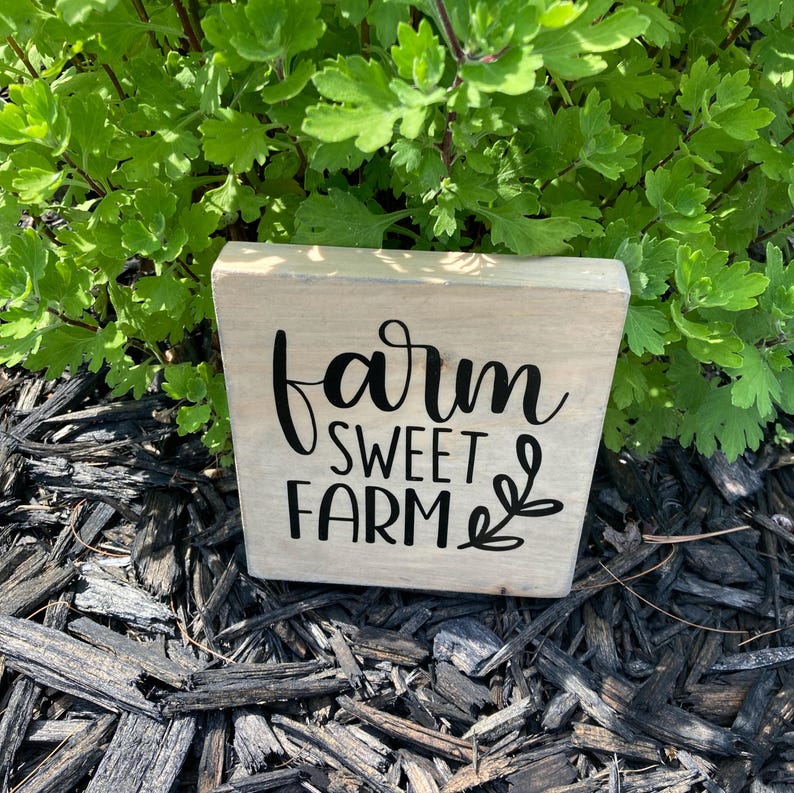 Farm Sweet Farm Sign: Reclaimed Wood Farmhouse Decor - Etsy