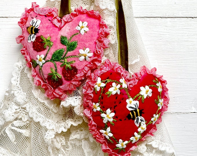 Vintage Velvet Tethered Hearts Sachet Gift Set ~ Lavender Sachet ...