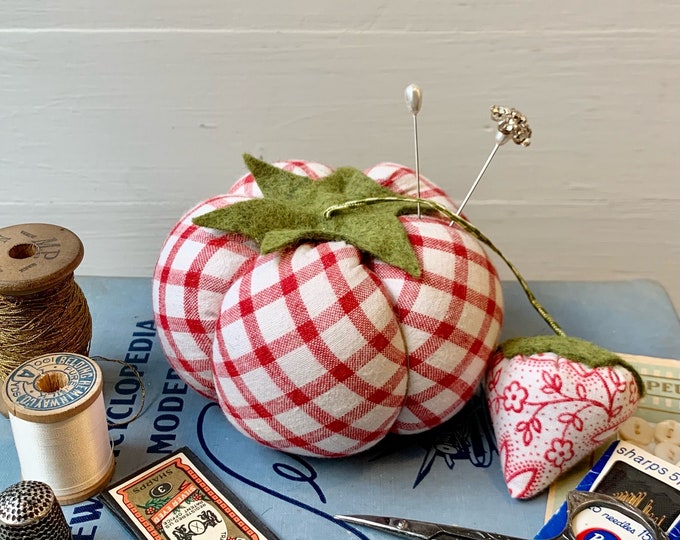 Tomato Pincushion ~vintage Textile Pin Keep~ Traditional Pincushion - Etsy