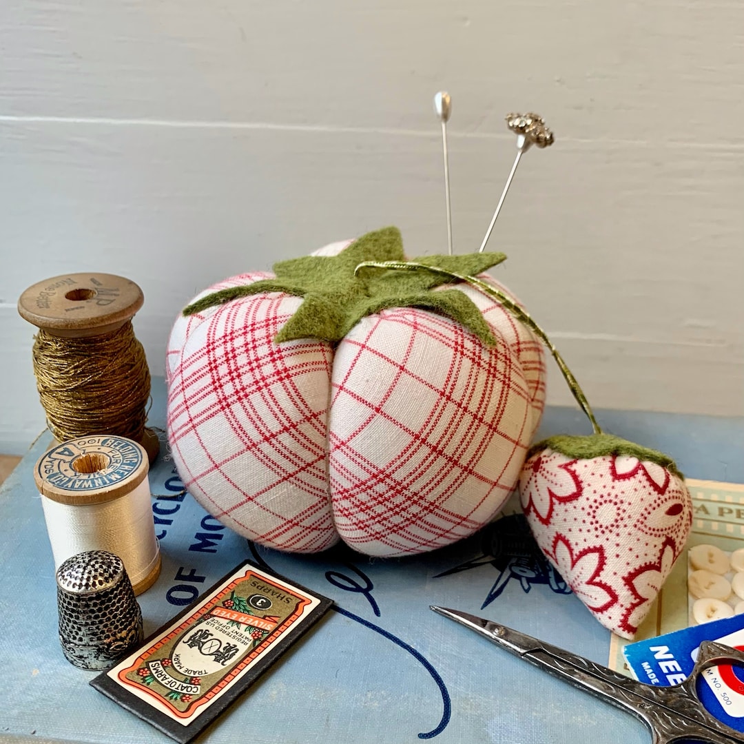 Tomato Pin Cushion~vintage Textiles, Traditional Tomato Pincushion ...