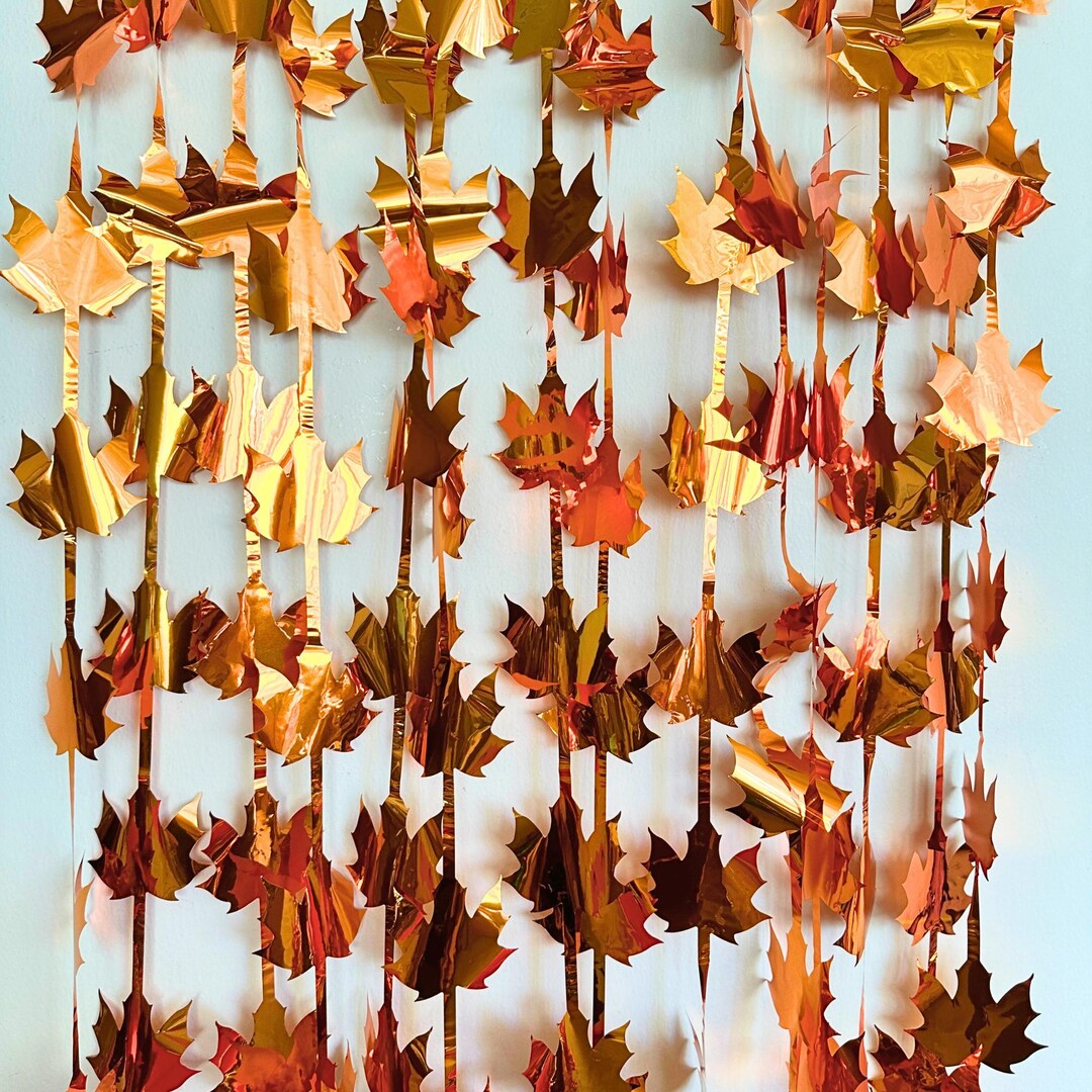 Maple Leaf Streamer Thanksgiving Decor Backdrop- Thanksgiving Party ...