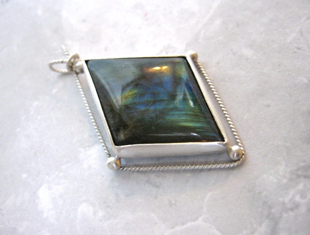 Silver Labradorite Necklace- Metal Work - Etsy
