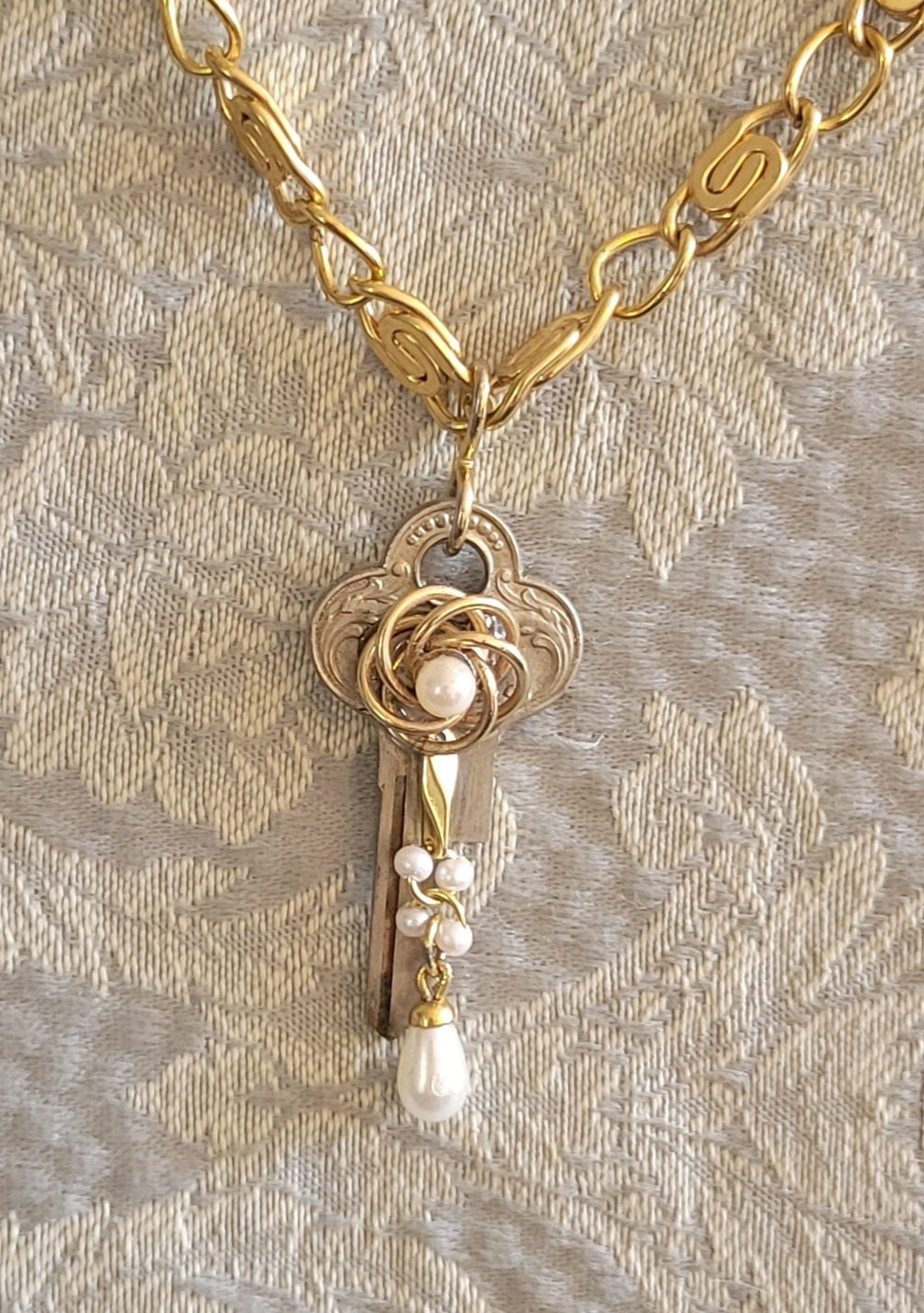 Vintage Embellished Key Assemblage Steampunk Necklace - Etsy