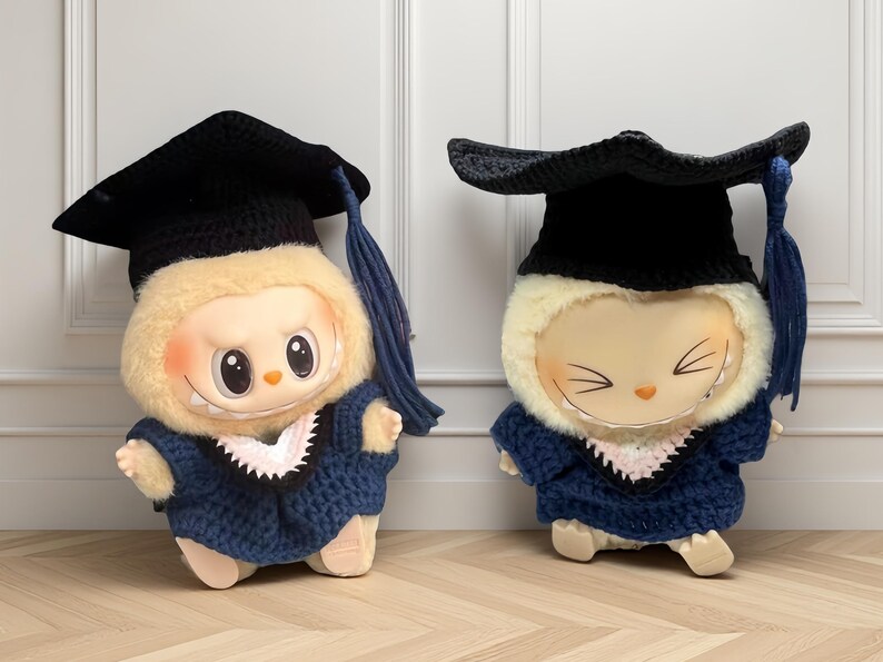 Labubu Cap and Gown Crochet Pattern | 9cm & 17cm Doll Sizes ...