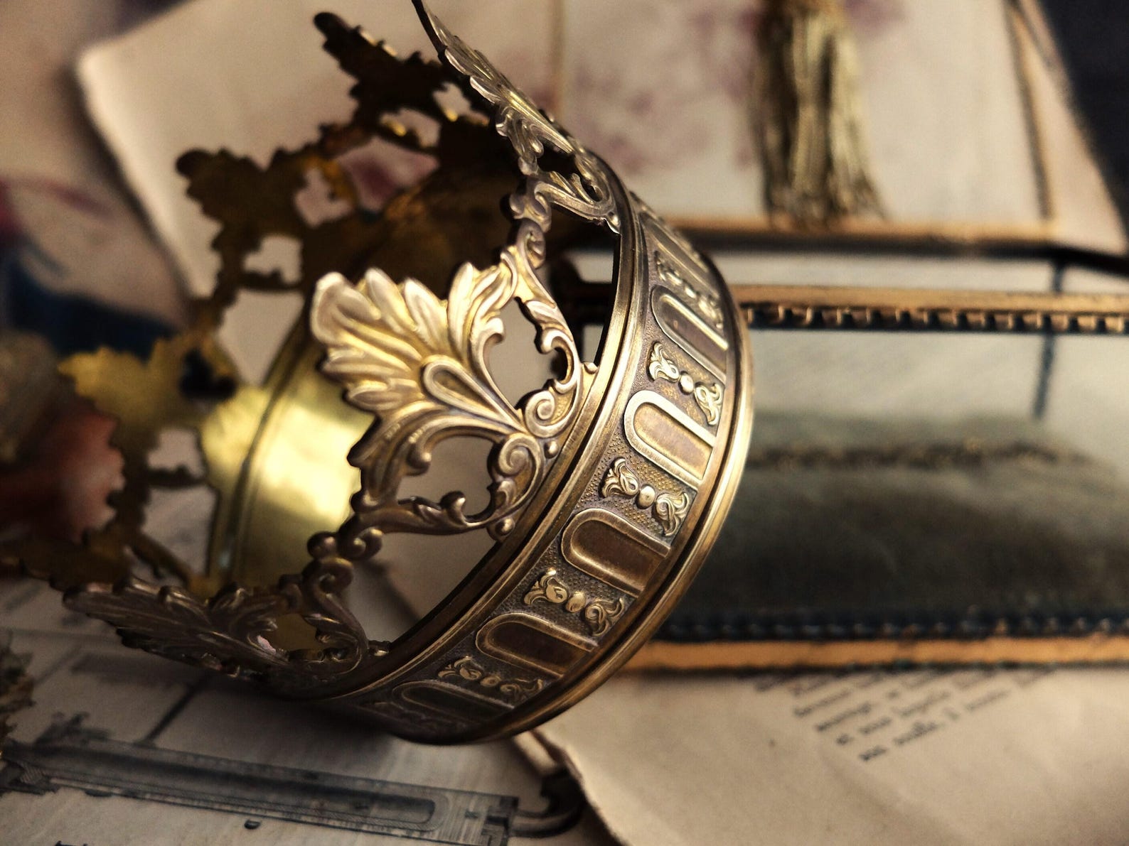 Antique Bronze Crown/ Solid Gilded Crown/ Flower De Lys/ Spanish ...