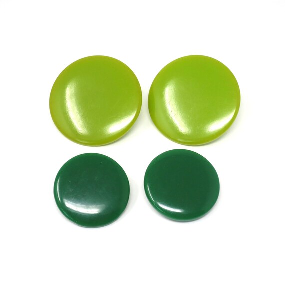 Vintage Green Round Flat Disc Bakelite & Acrylic Clip on - Etsy