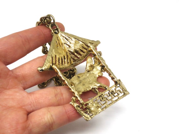 Vintage Kitsch Retro Large Gold Tone Elephant Pendant… - Gem