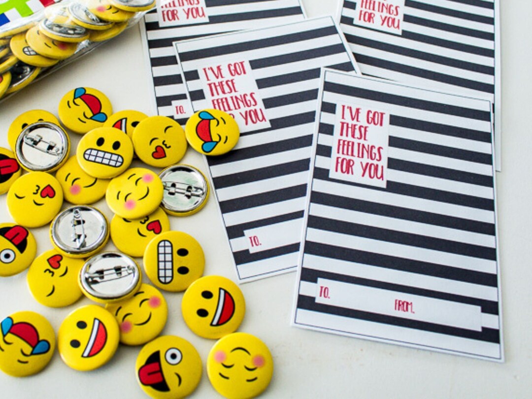 Emoji Valentine Cards | Cute Valentine Buttons Cards for Tweens ...