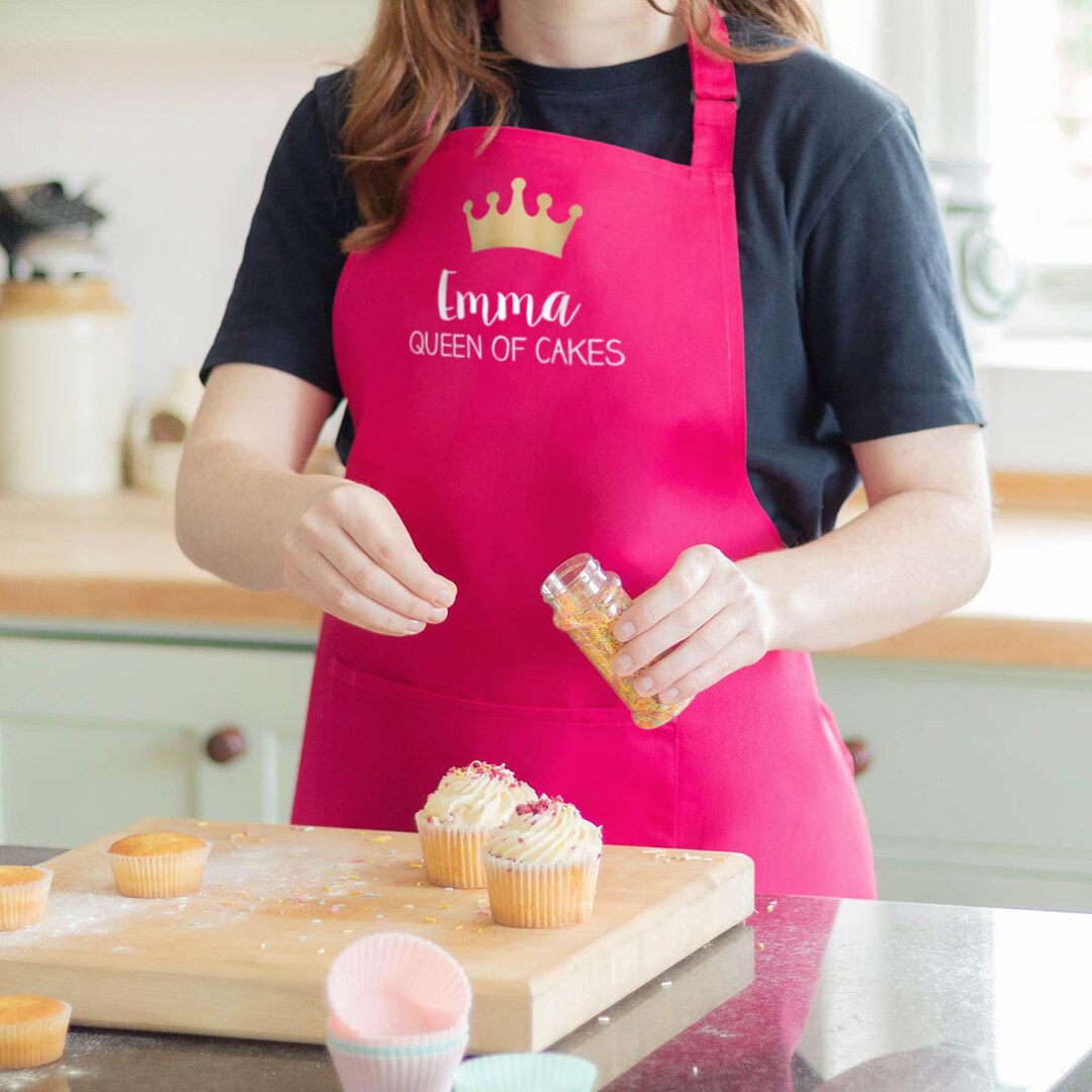 Personalised Queen Apron Gift for Bakers Kitchen - Etsy