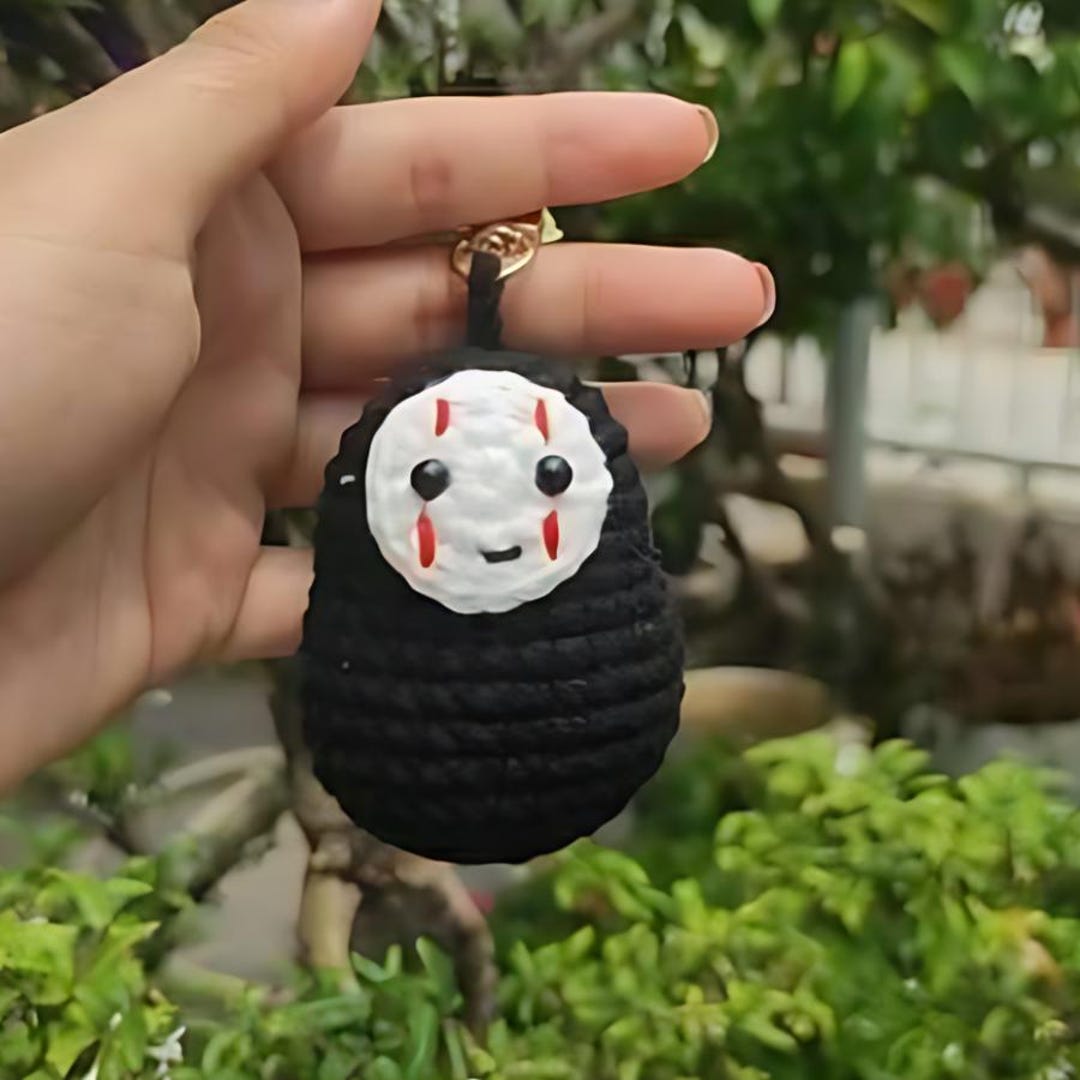 Crochet No-face Keychain, Spirited Away Inspired Amigurumi, Cute Anime ...