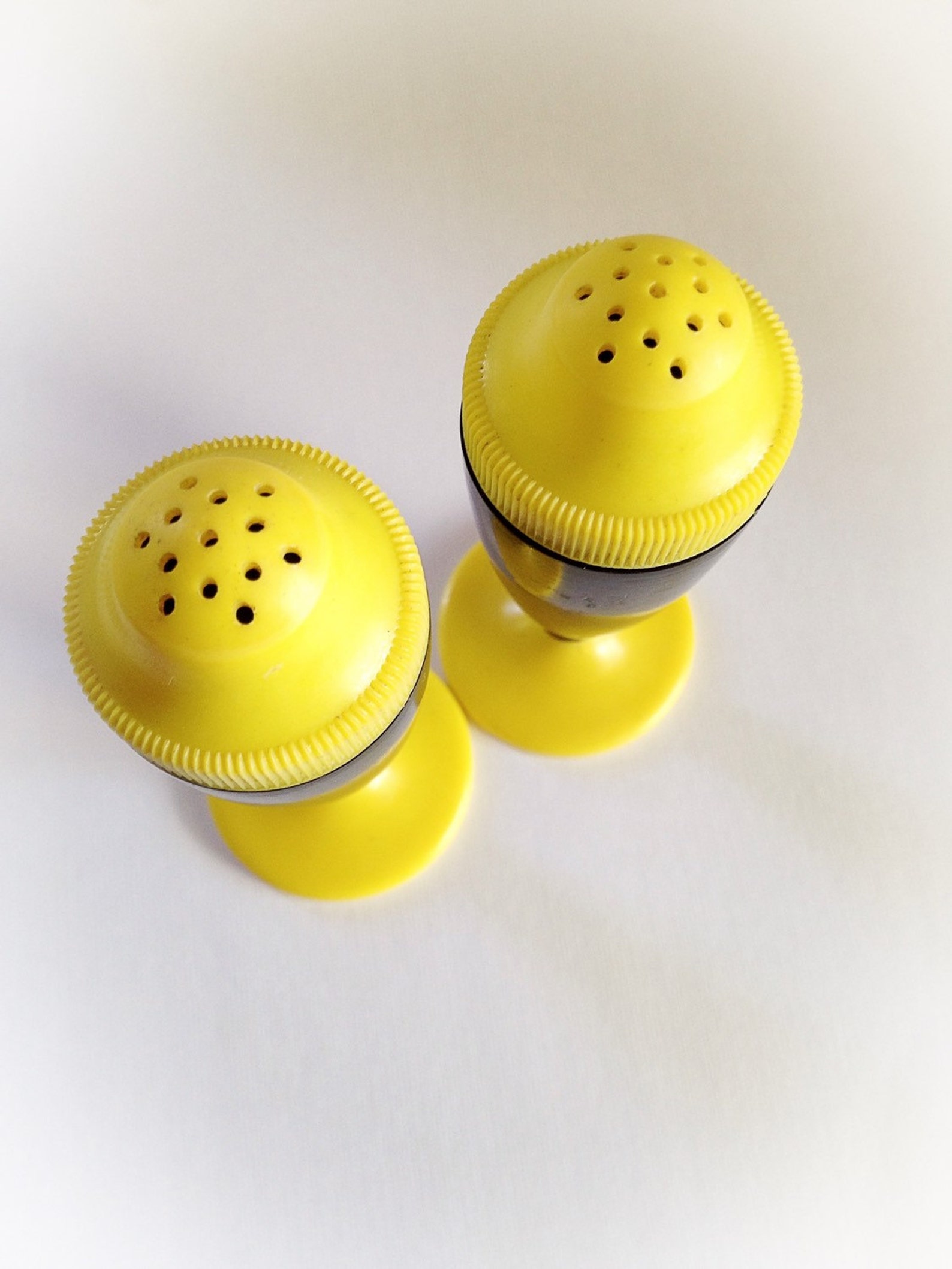 Vintage Black and Yellow Salt and Pepper Shakers | Etsy