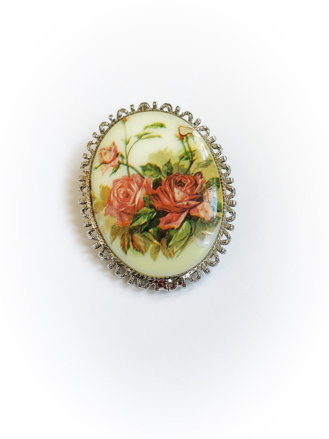 Broche ovale en forme de roses roses vintage, cadre décoratif en métal ...