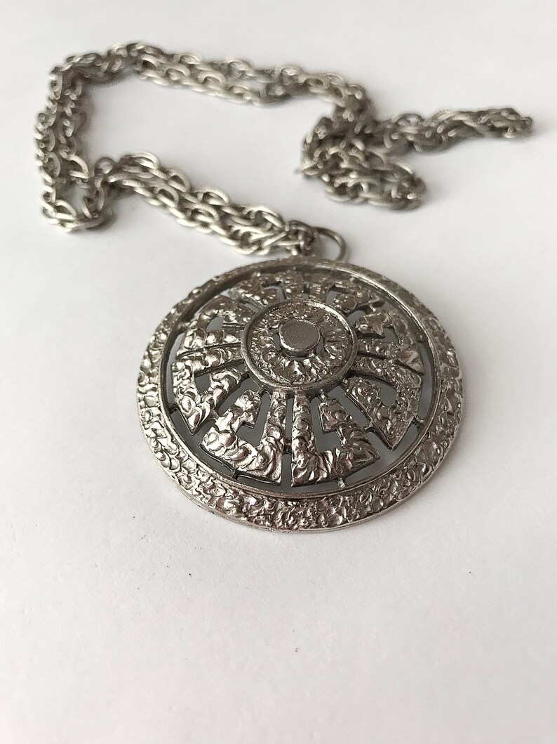 Vintage J.J Silver Tone Metal Pendant Necklace - Etsy