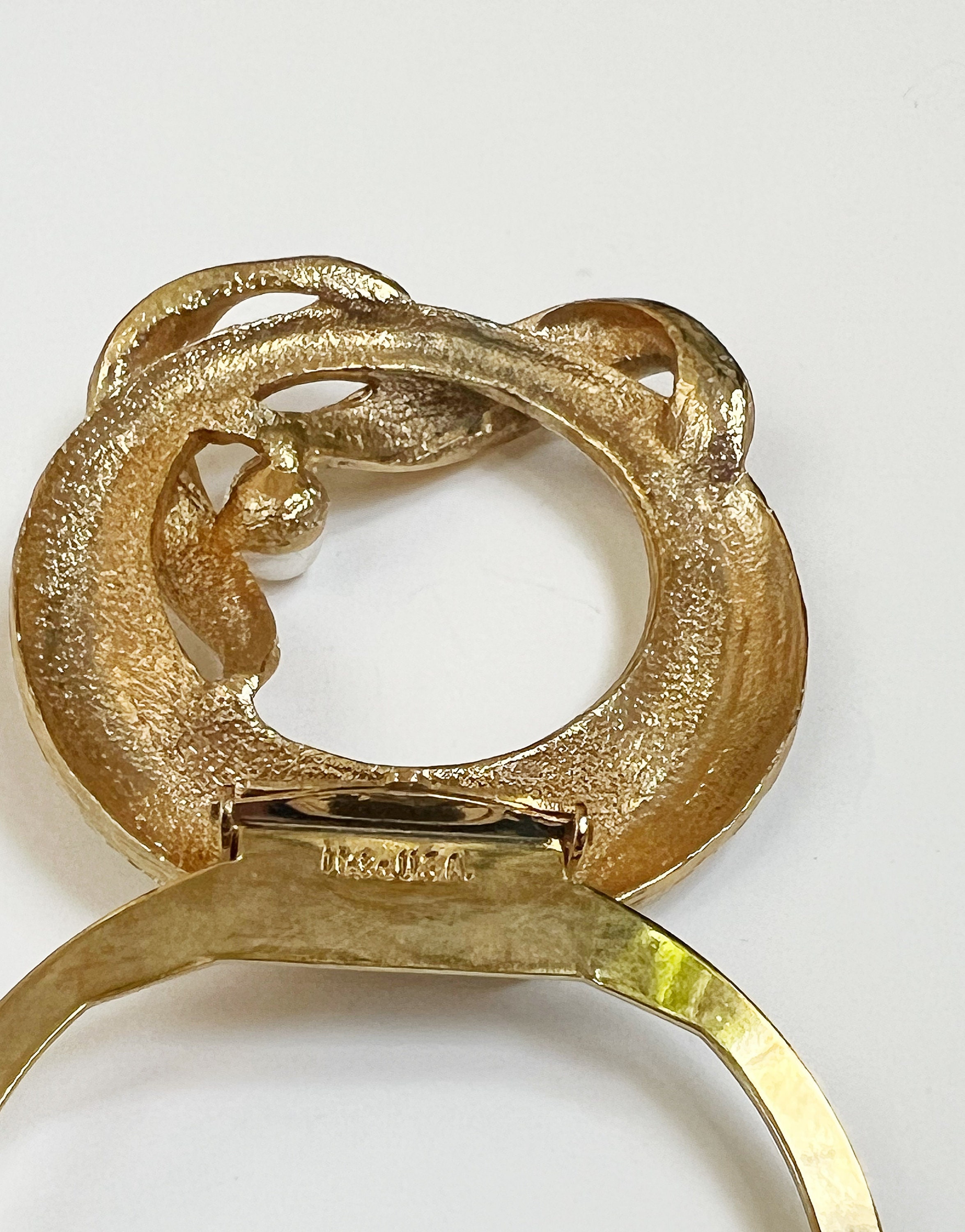 Vintage Lieba USA Gold Tone Metal and Faux Pearl Scarf Clip - Etsy