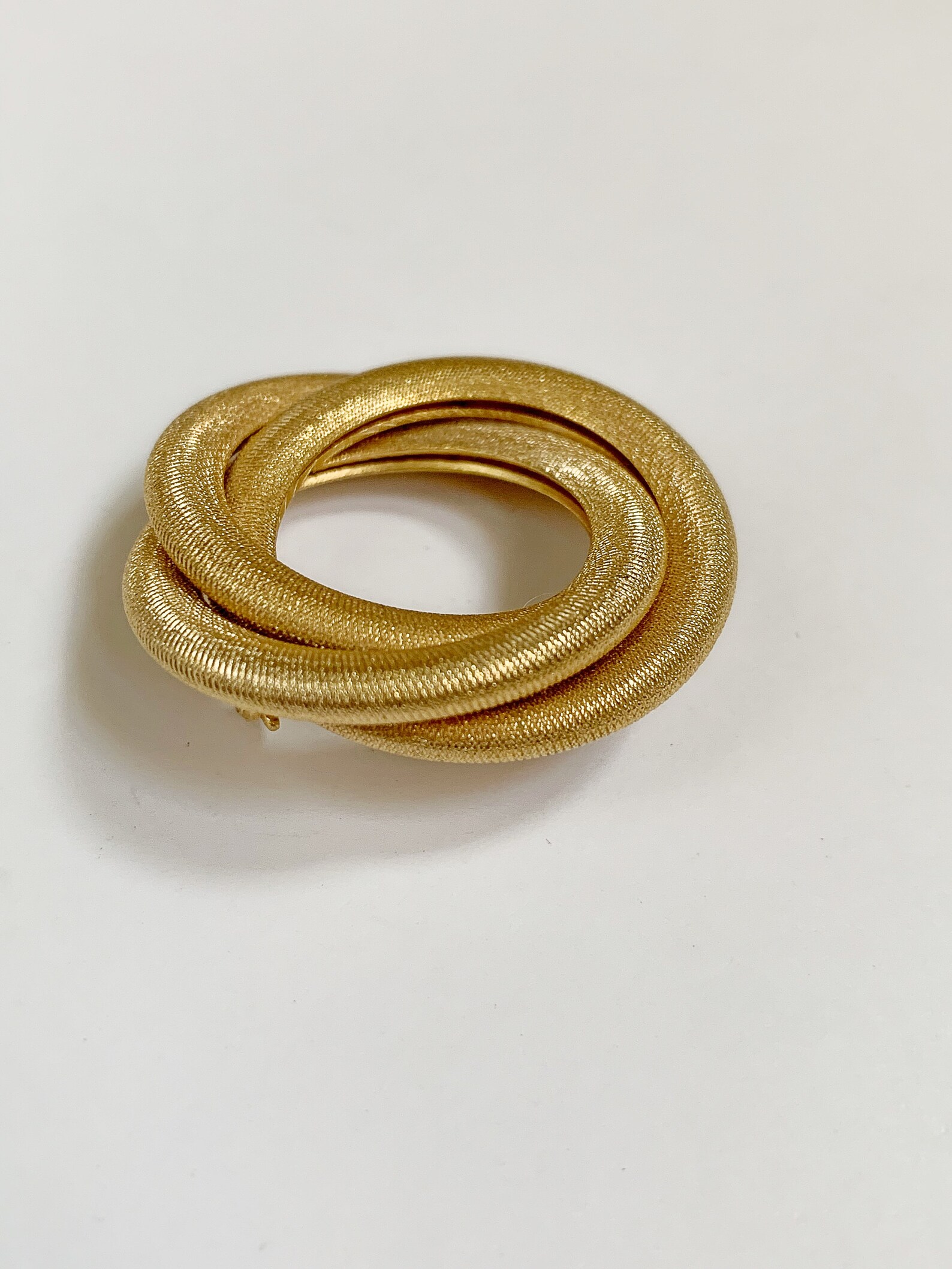 Vintage Gold Tone Metal Coil Circle Brooch - Etsy